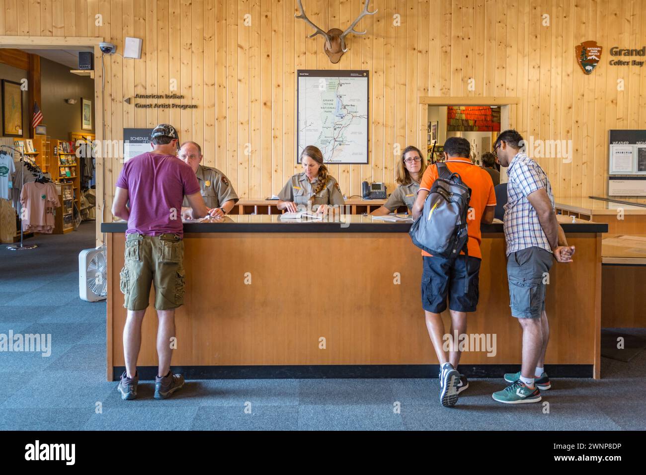 National park visitor center map hi-res stock photography and images ...