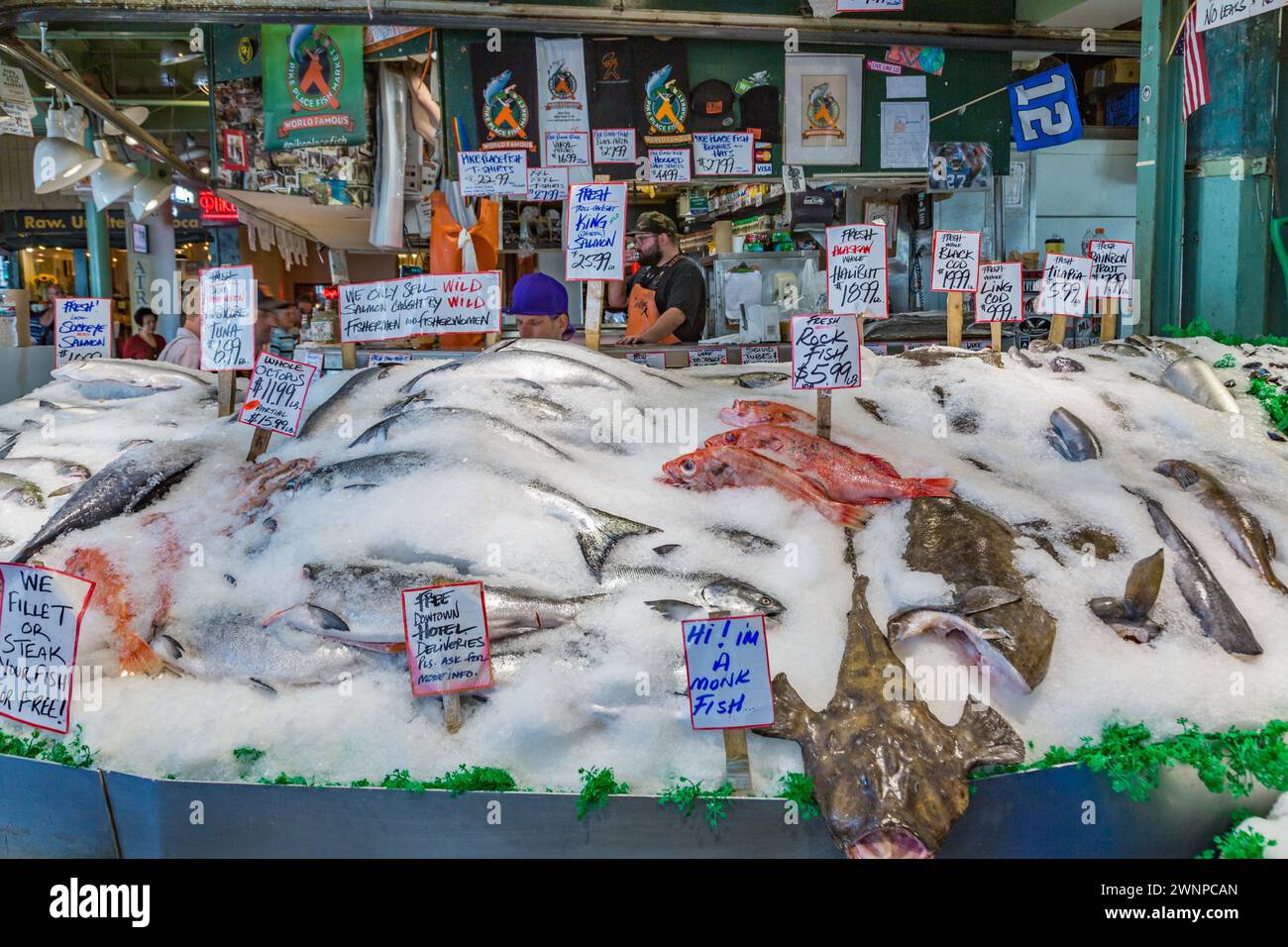 Fresh fish on ice for sale at the famous Pike Place Fish Market in ...