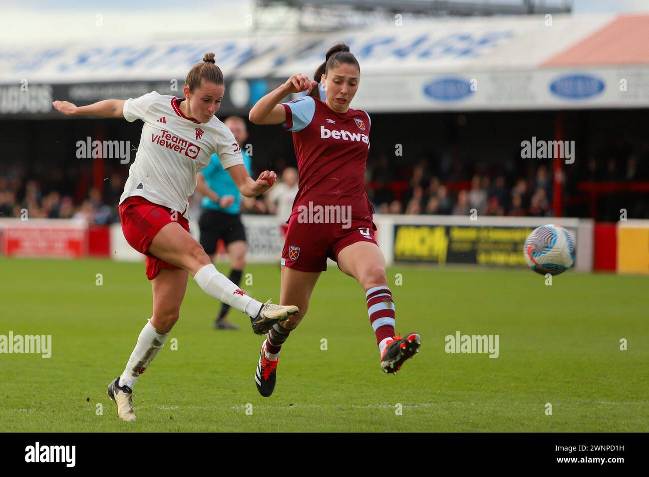 London, England. 3 March, 2024. Ella Toone of Manchester United shoots ...