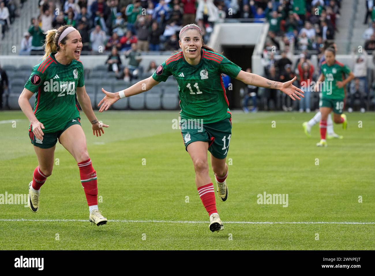 CORRECTS ID TO LIZBETH NOT JACQUELINE - Mexico midfielder Lizbeth ...