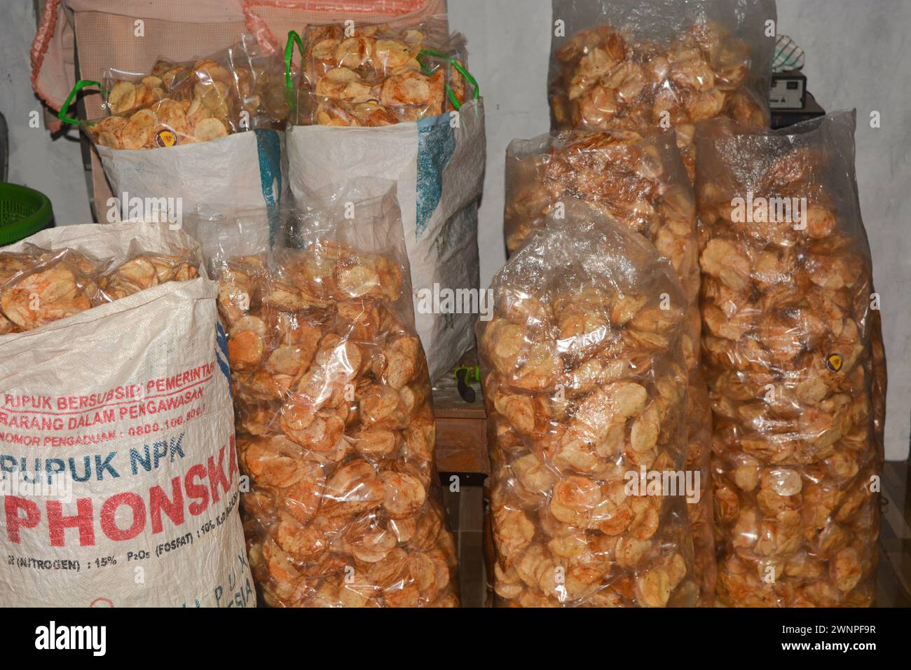 20 September 2023, Photo of lots of piles of light snacks for sale ...