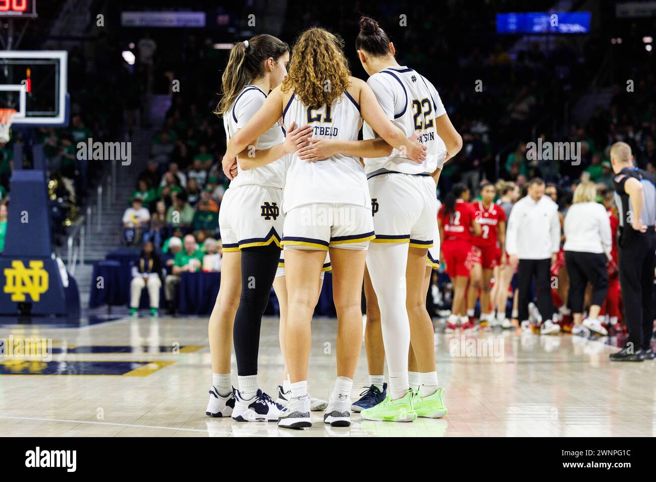 South Bend, Indiana, USA. 03rd Mar, 2024. Notre Dame players huddle ...