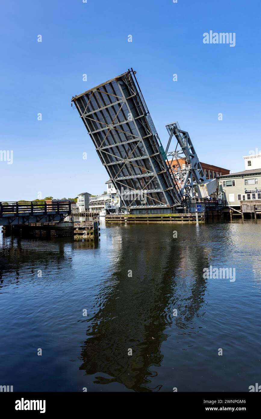 Mystic Connecticut is a small seaside village in Hollywood with a ...