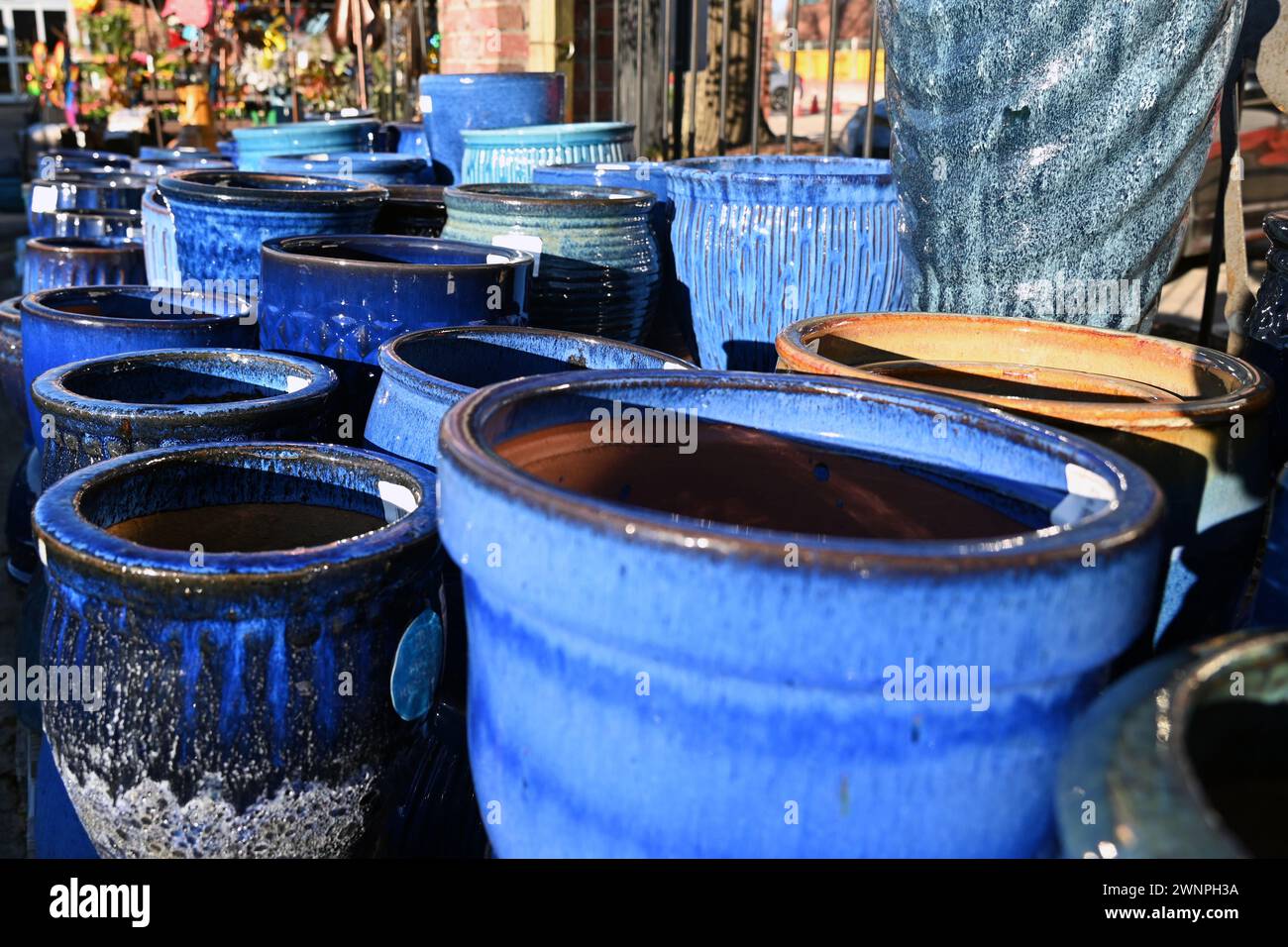 Blue ceramic pots hi-res stock photography and images - Alamy