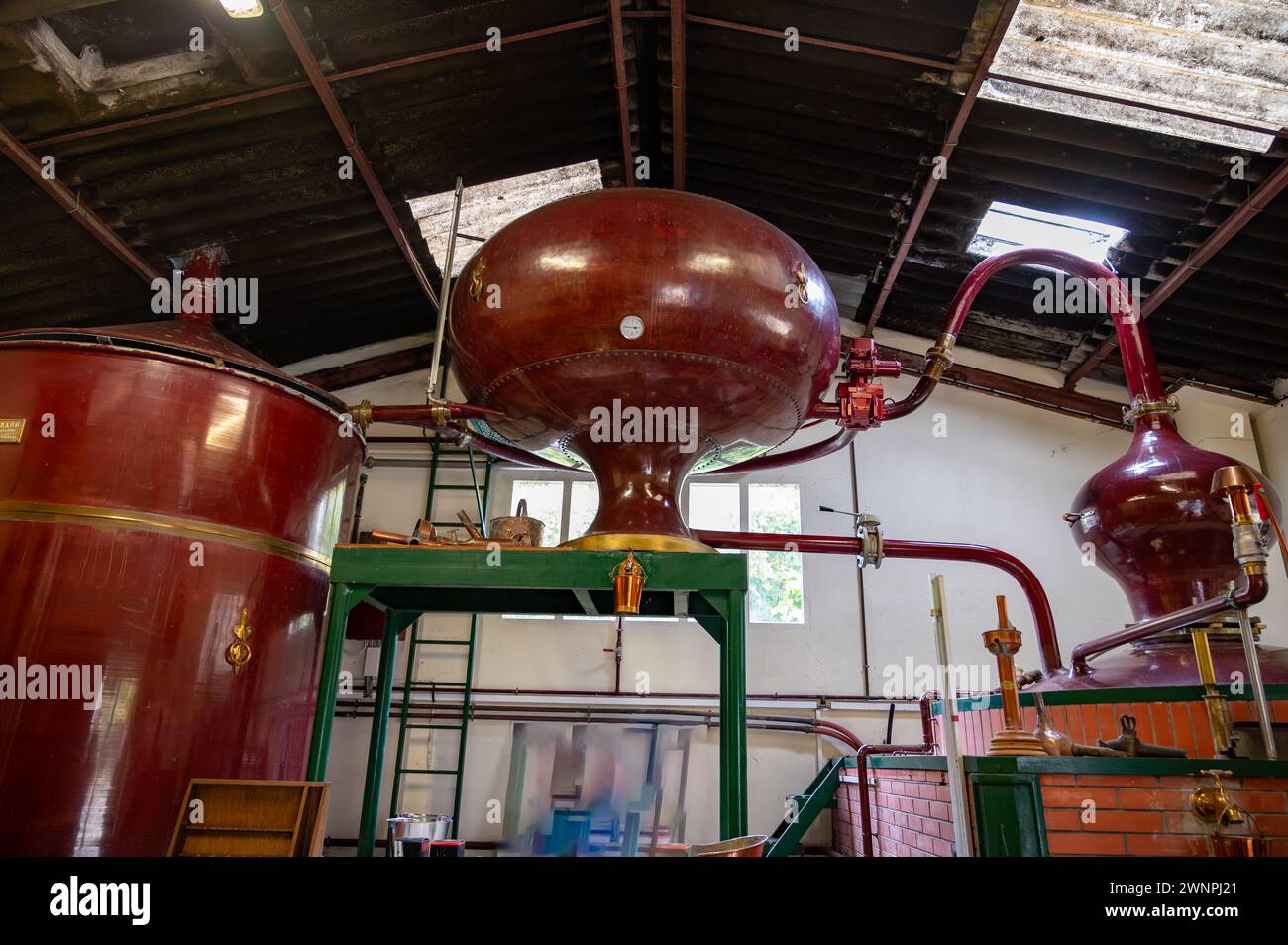 Two stage distillation hi-res stock photography and images - Alamy