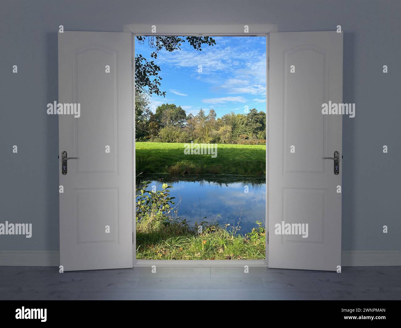 Inviting journey hi-res stock photography and images - Alamy