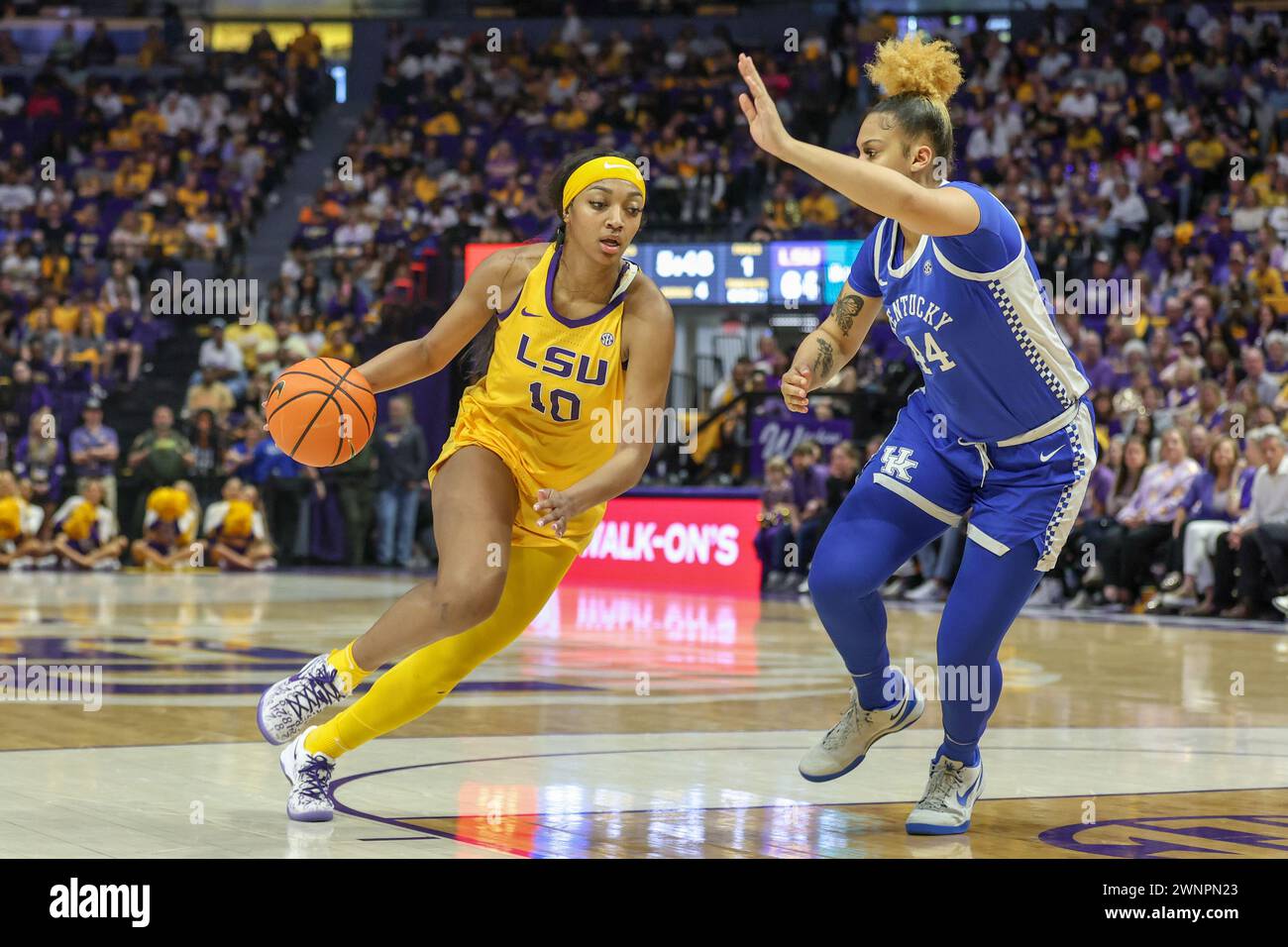 Baton Rouge, LA, USA. 03rd Mar, 2024. LSU's Angel Reese (10) drives ...
