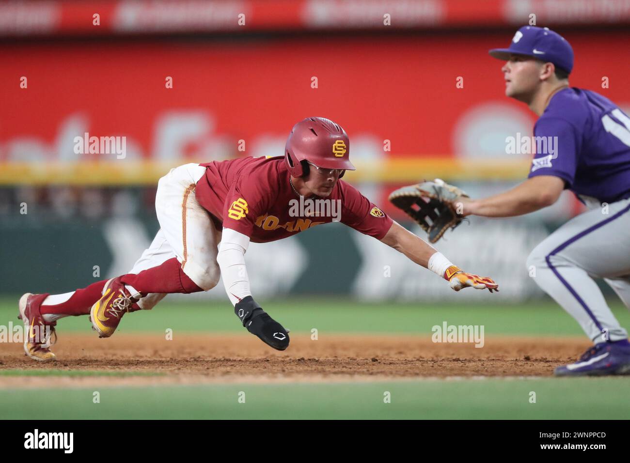 College baseball tcu hi-res stock photography and images - Alamy