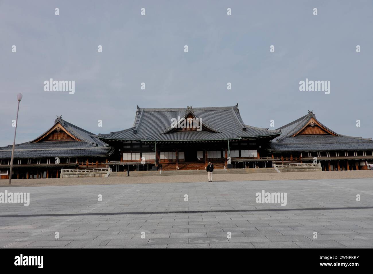 Tenrikyo Church headquarters on the Yamanobe no Michi trail, Tenri ...
