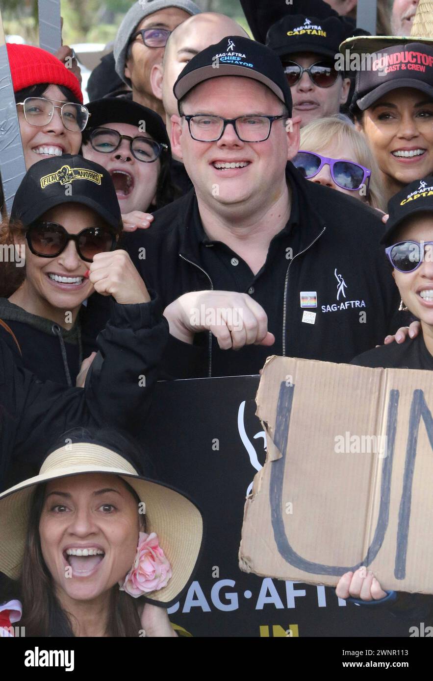 Photo by: zz/GOTPAP/STAR MAX/IPx 2024 3/3/24 Celebrities and ...