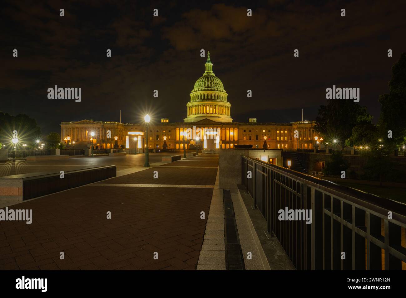 Capitol building. Landmarks Washington DC, Supreme Court, Washington ... Capitol building. Landmarks Washington DC, Supreme Court, Washington ...