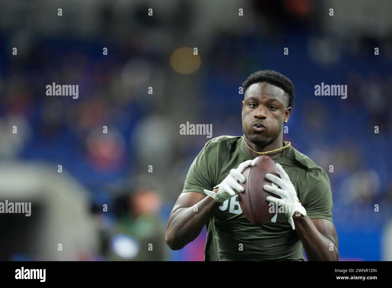 Texas defensive back Ryan Watts runs a drill at the NFL football ...