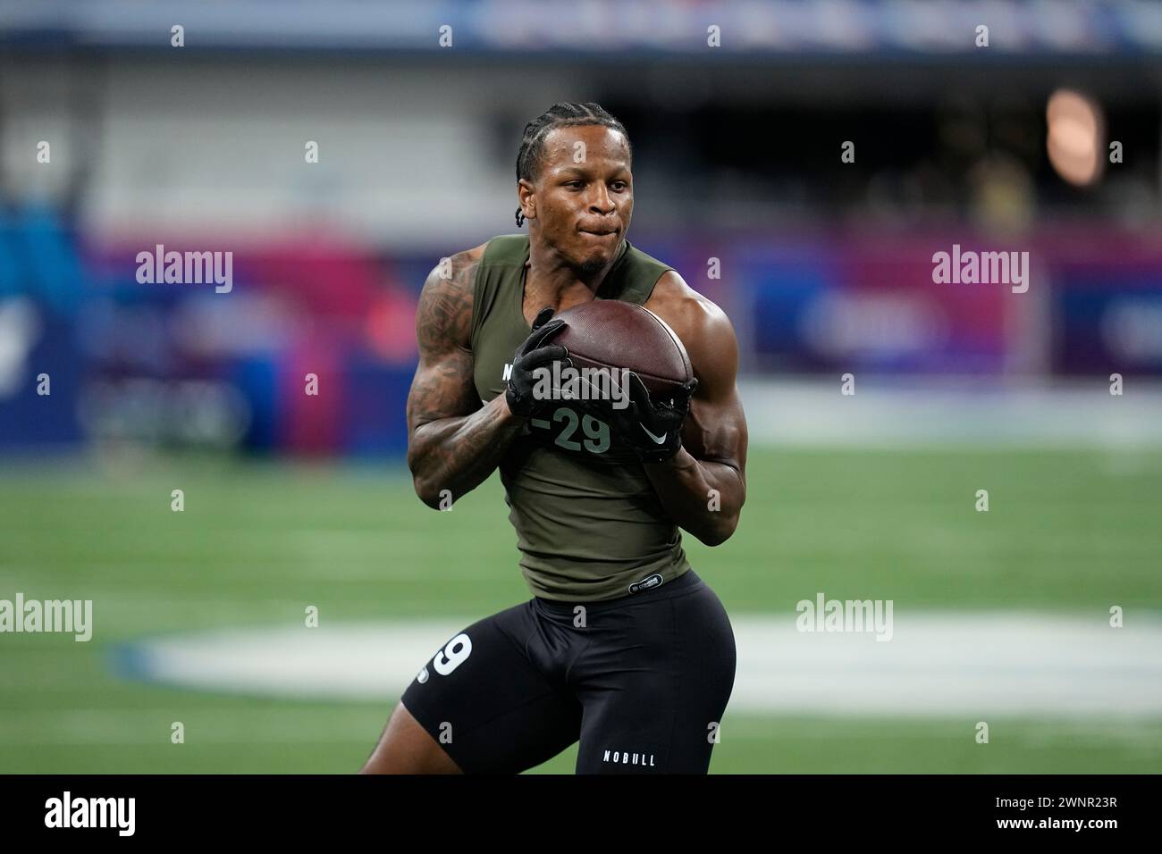 Kentucky defensive back Dru Phillips runs a drill at the NFL football ...