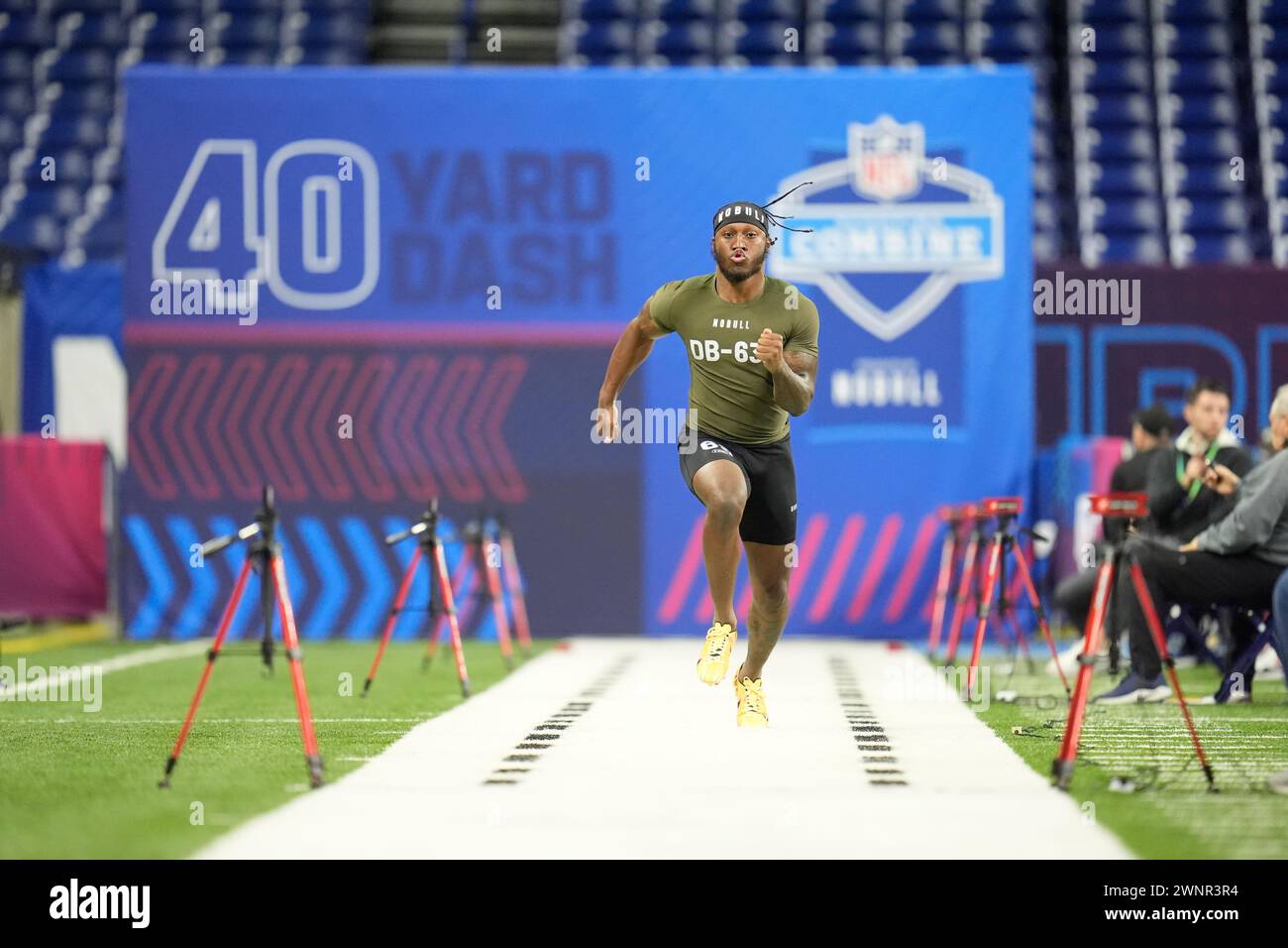 Georgia defensive back Tykee Smith runs the 40-yard dash at the NFL ...