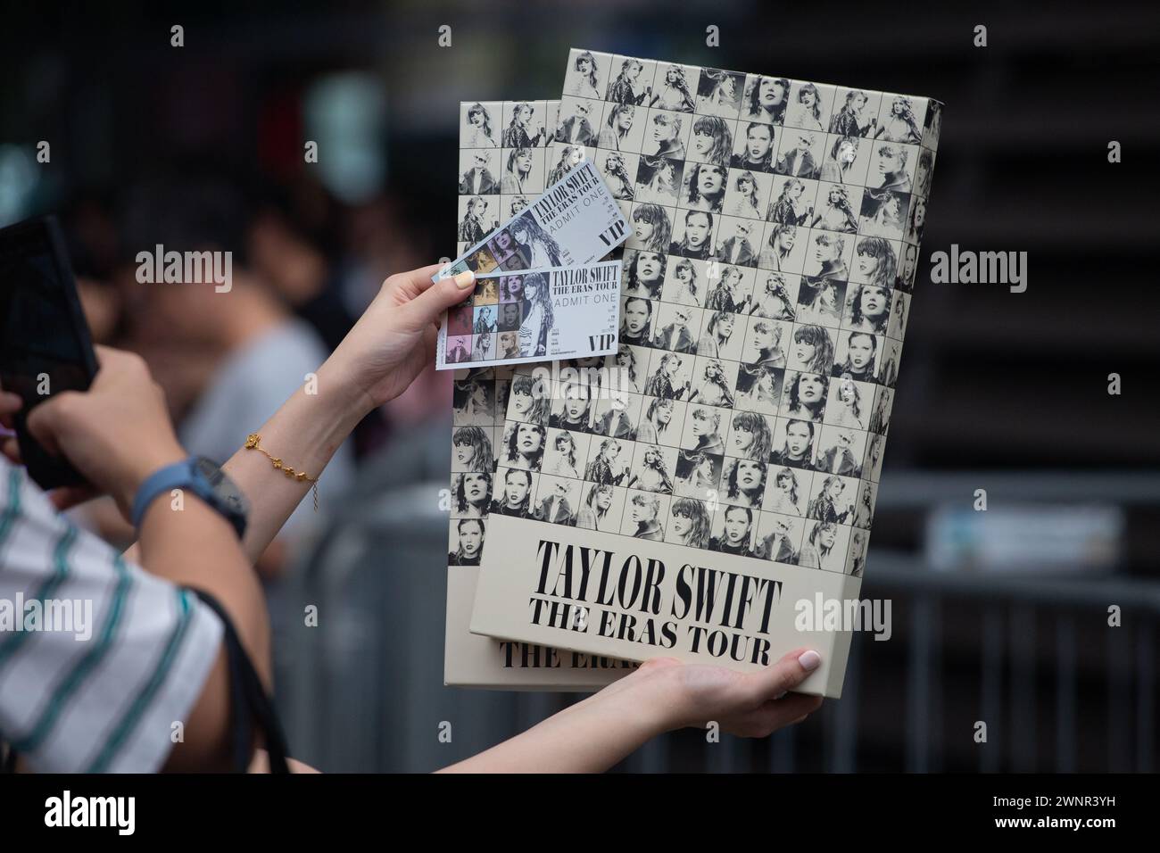 Taylor swift tickets hi-res stock photography and images - Alamy