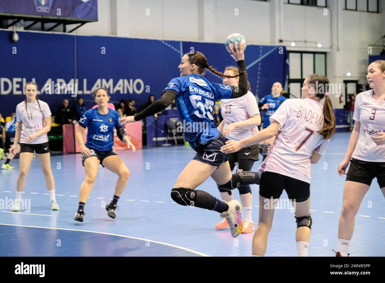 Bianca ioana barbosu hi-res stock photography and images - Alamy