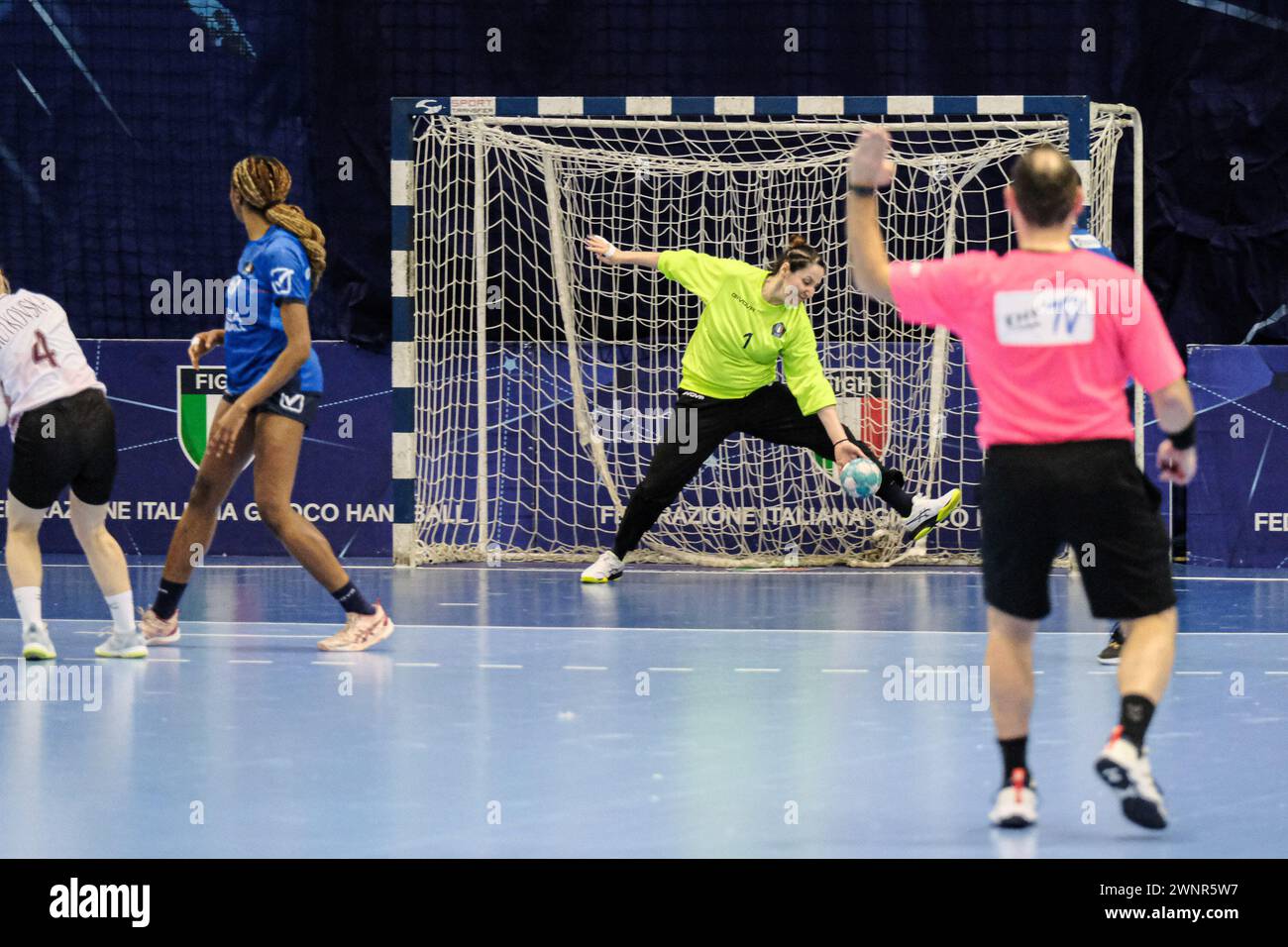 Francesca luchin hi-res stock photography and images - Alamy