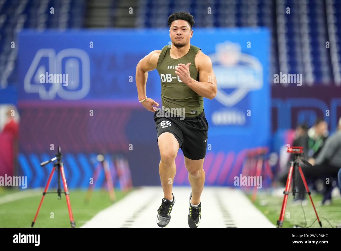 Utah defensive back Sione Vaki runs the 40-yard dash at the NFL ...