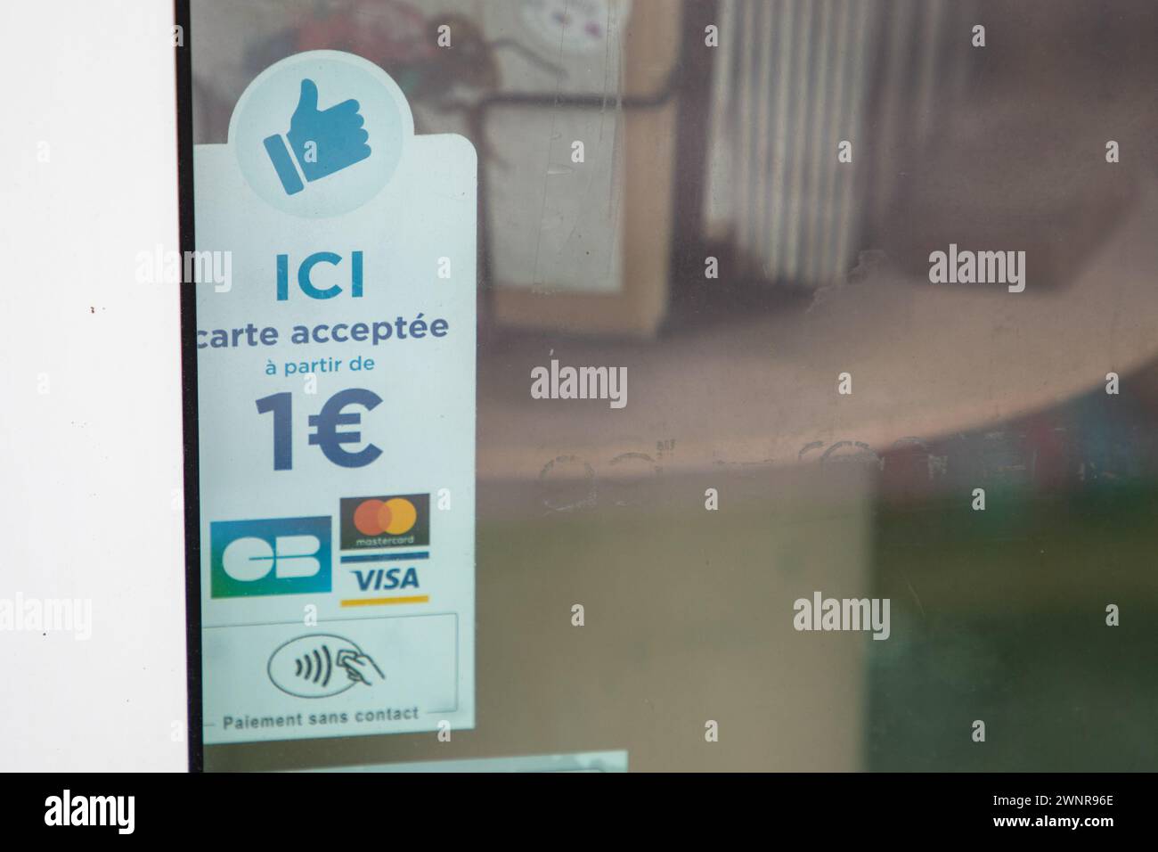 Bordeaux , France - 02 29 2024 : CB mastercard visa contactless payment ...