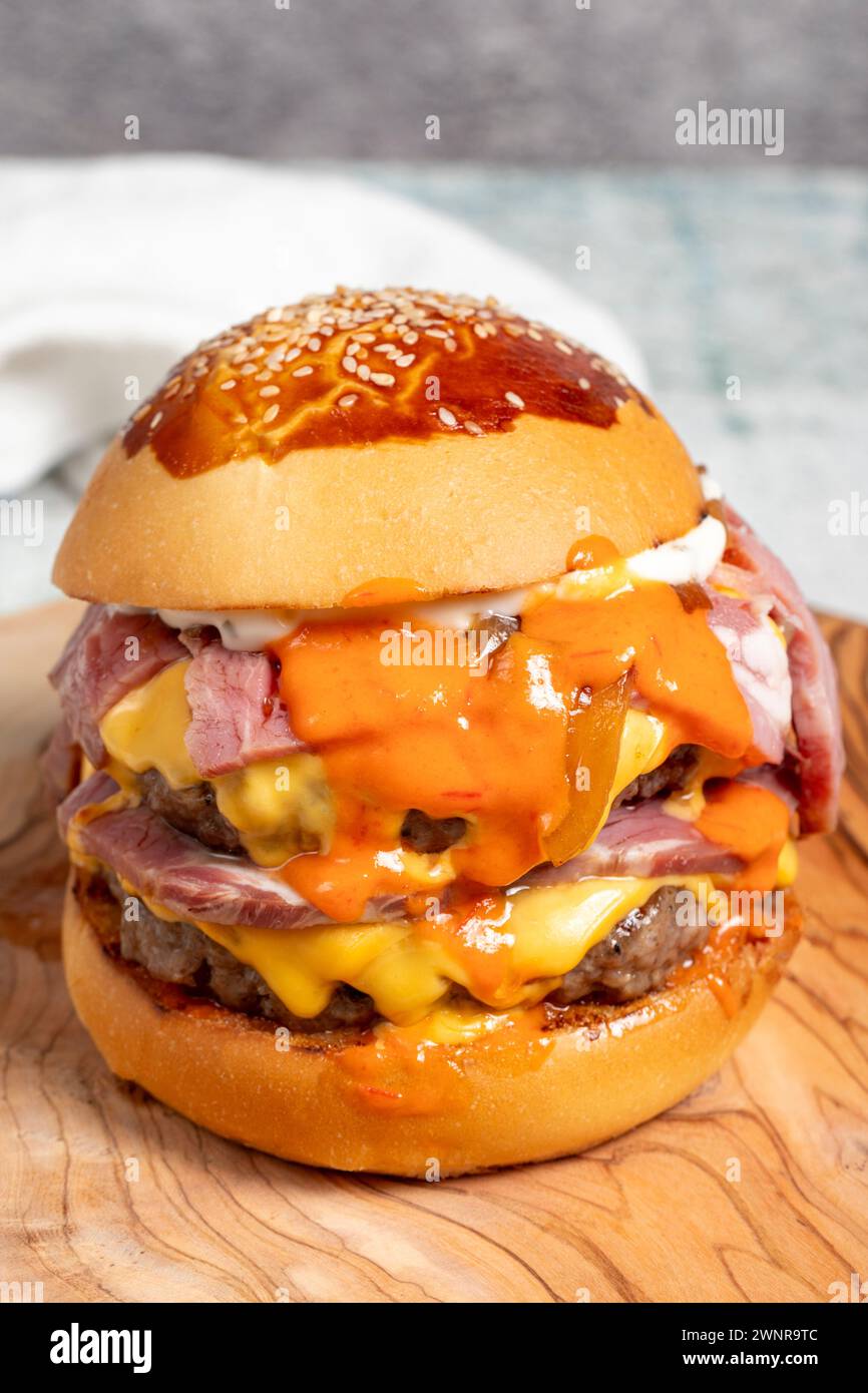 Double Hamburger. With Cheddar cheese, caramelized onions, Roast beef ...