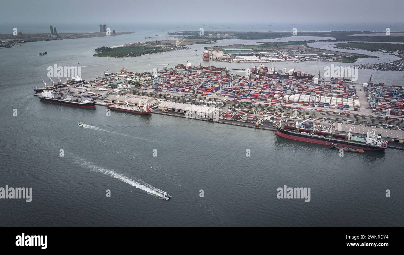 Lagos. 1st Mar, 2024. An aerial drone photo taken on March 1, 2024 ...