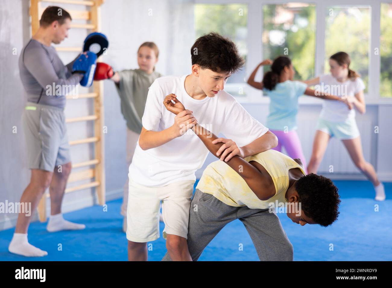 Practicing armlock in hi-res stock photography and images - Alamy