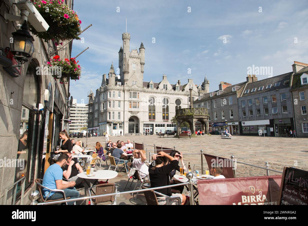 Castle square aberdeen hi-res stock photography and images - Alamy