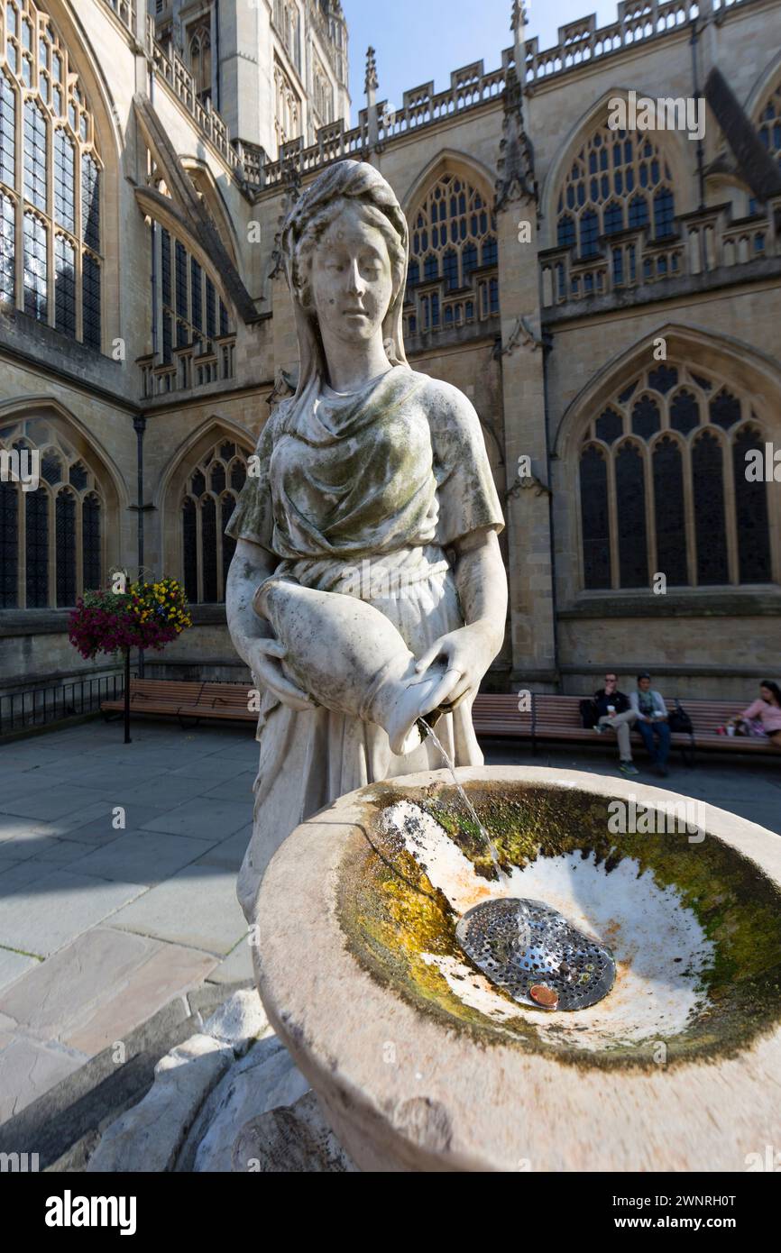 UK, Bath, Rebecca fountain outside the abbey Stock Photo - Alamy