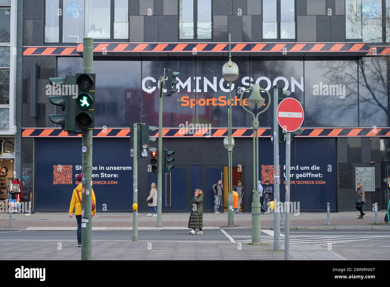 Sportscheck logo hi-res stock photography and images - Alamy