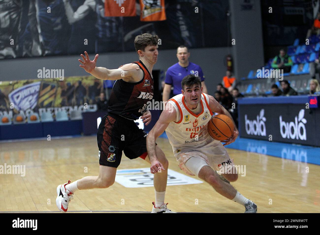 DNIPRO, UKRAINE - MARCH 2, 2024 - Guard Oleksandr Brechka (R) of BC ...