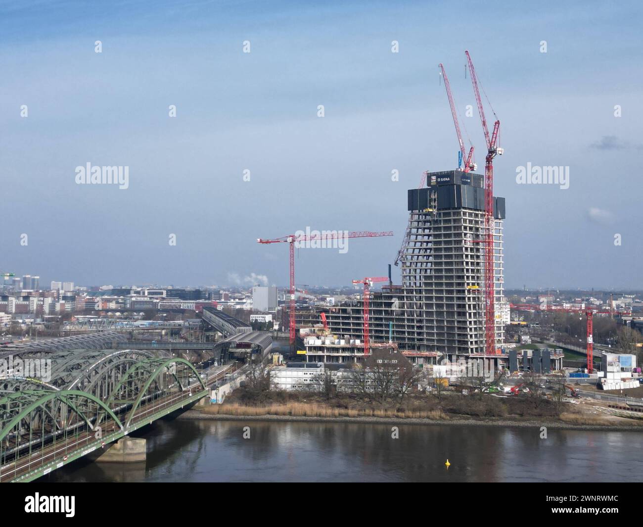 Der Elbtower an den Elbbrücken, Hamburg 3.3.2024 Norderelbe, Elb Tower ...
