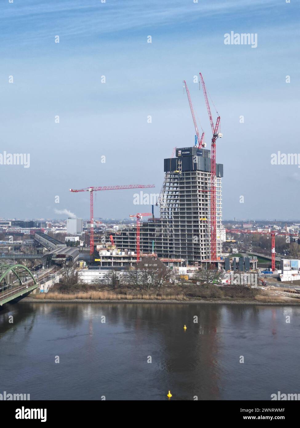 Der Elbtower an den Elbbrücken, Hamburg 3.3.2024 Norderelbe, Elb Tower ...