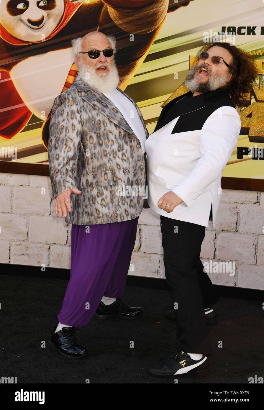 LOS ANGELES, CALIFORNIA - MARCH 03: (L-R) Kyle Gass and Jack Black ...