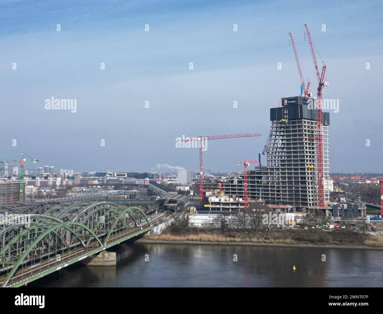 Der Elbtower an den Elbbrücken, Hamburg 3.3.2024 Norderelbe, Elb Tower ...