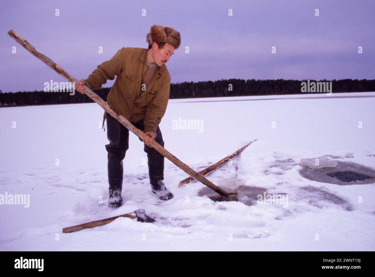 Ice fishing russia hi-res stock photography and images - Alamy