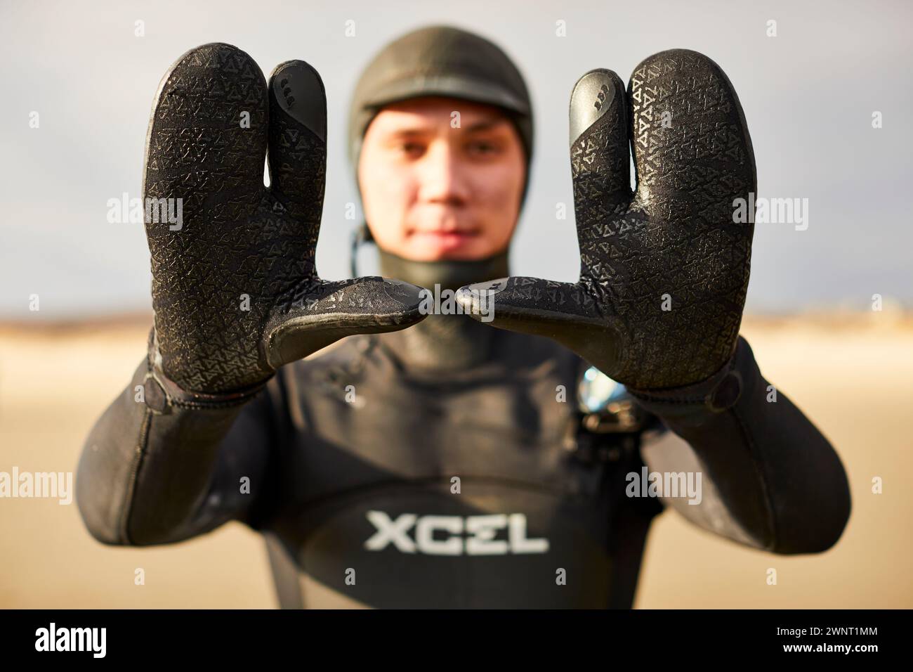 Close up young male surfer hi-res stock photography and images - Alamy
