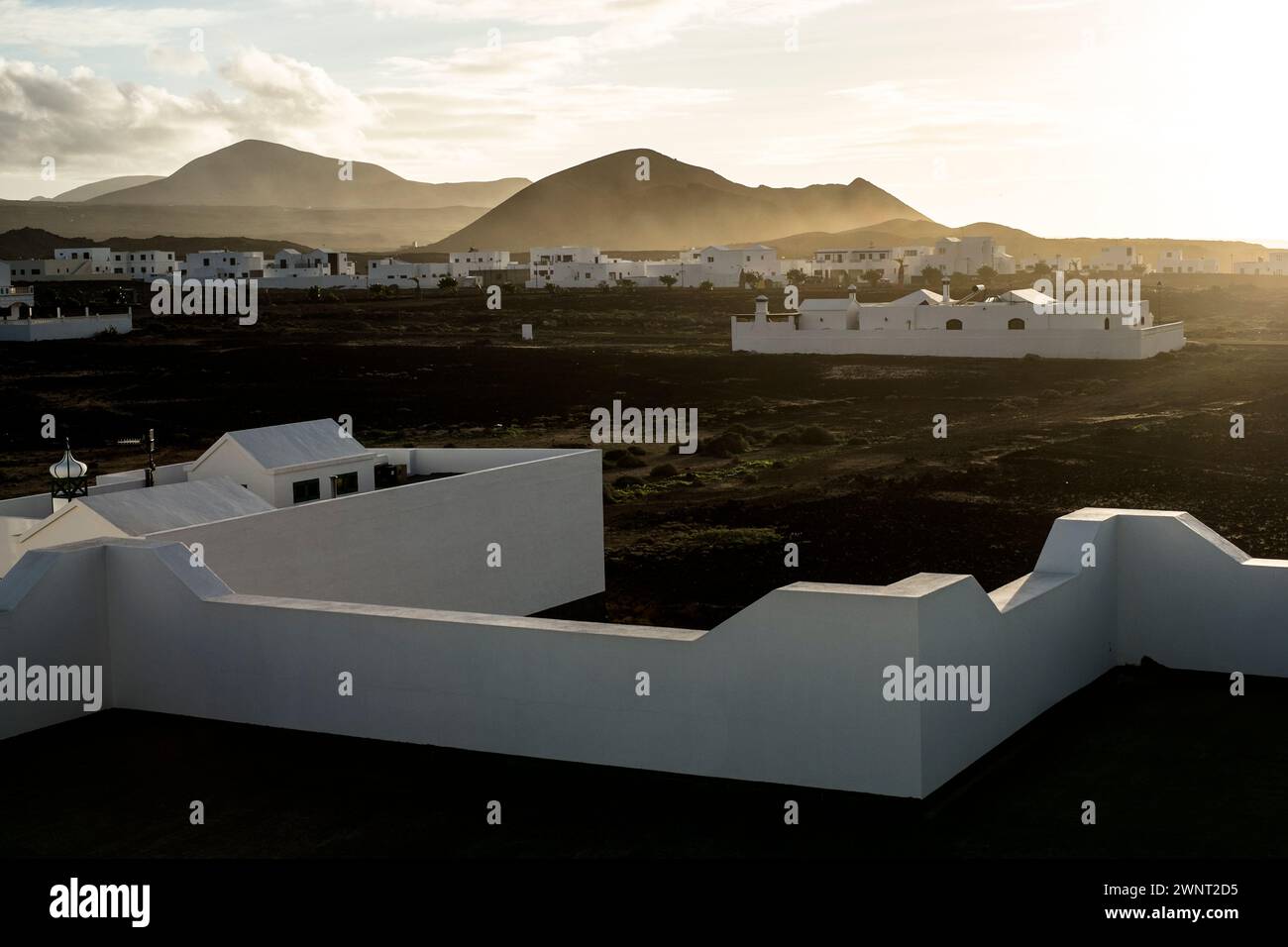 Surrounded by volcanoes hi-res stock photography and images - Alamy