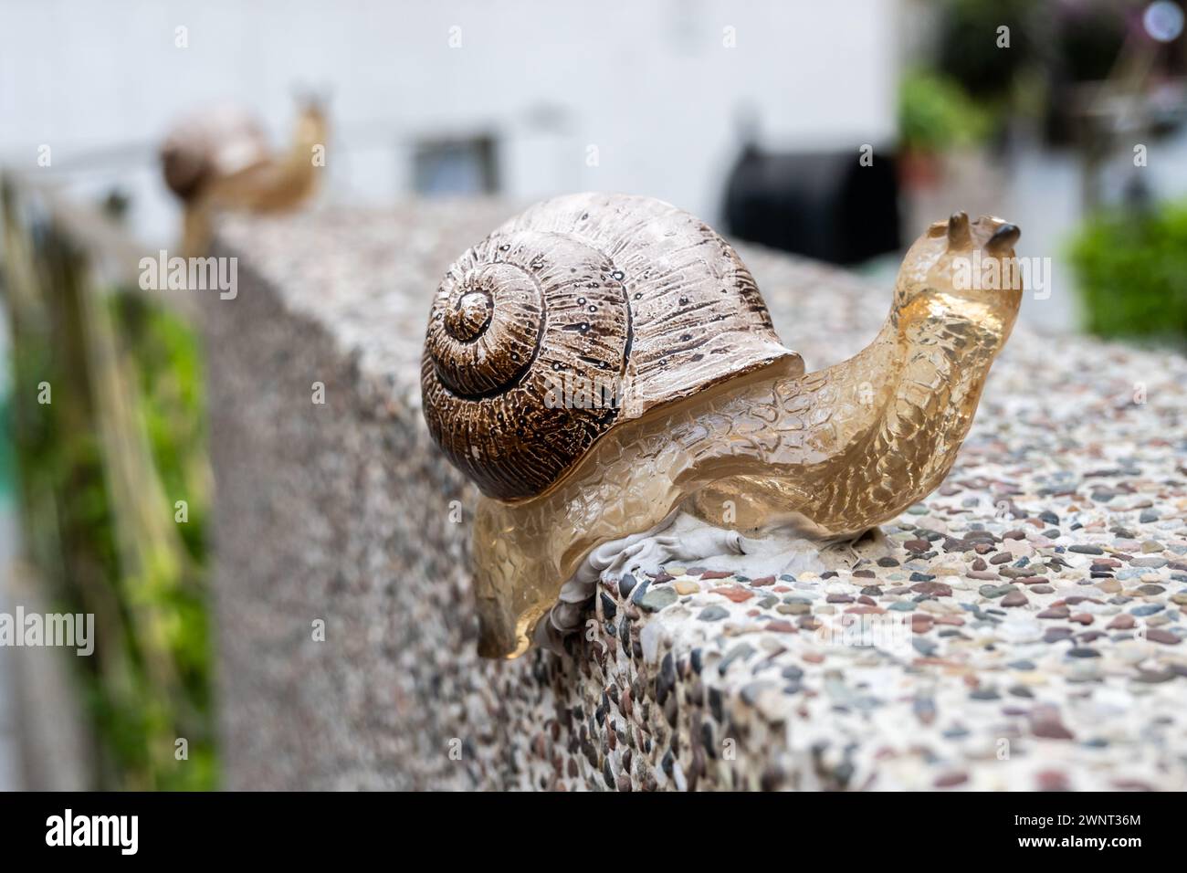 Statue sculpture snail hi-res stock photography and images - Alamy