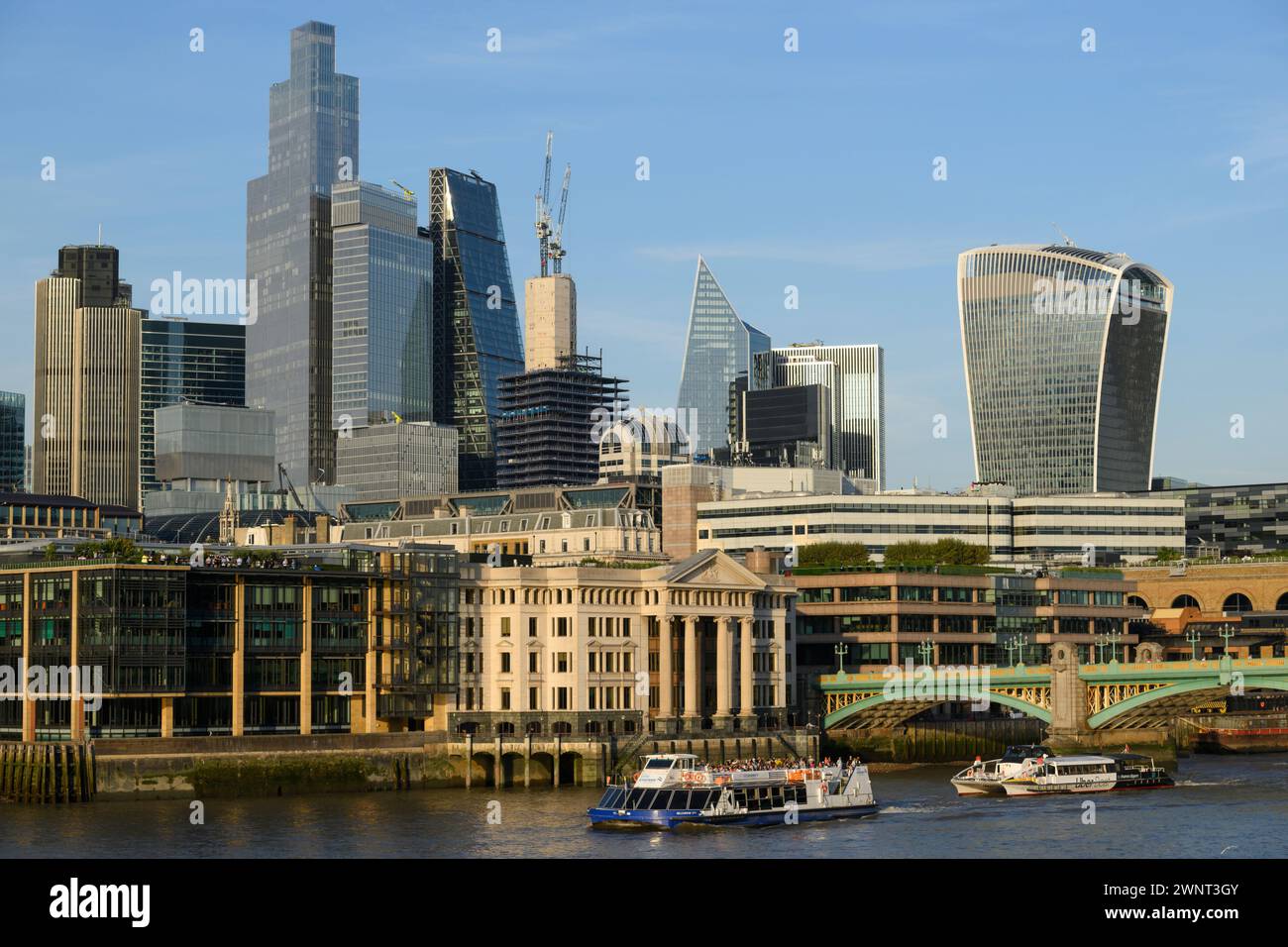 Skyscrapers of the City of London financial district rise in the ...