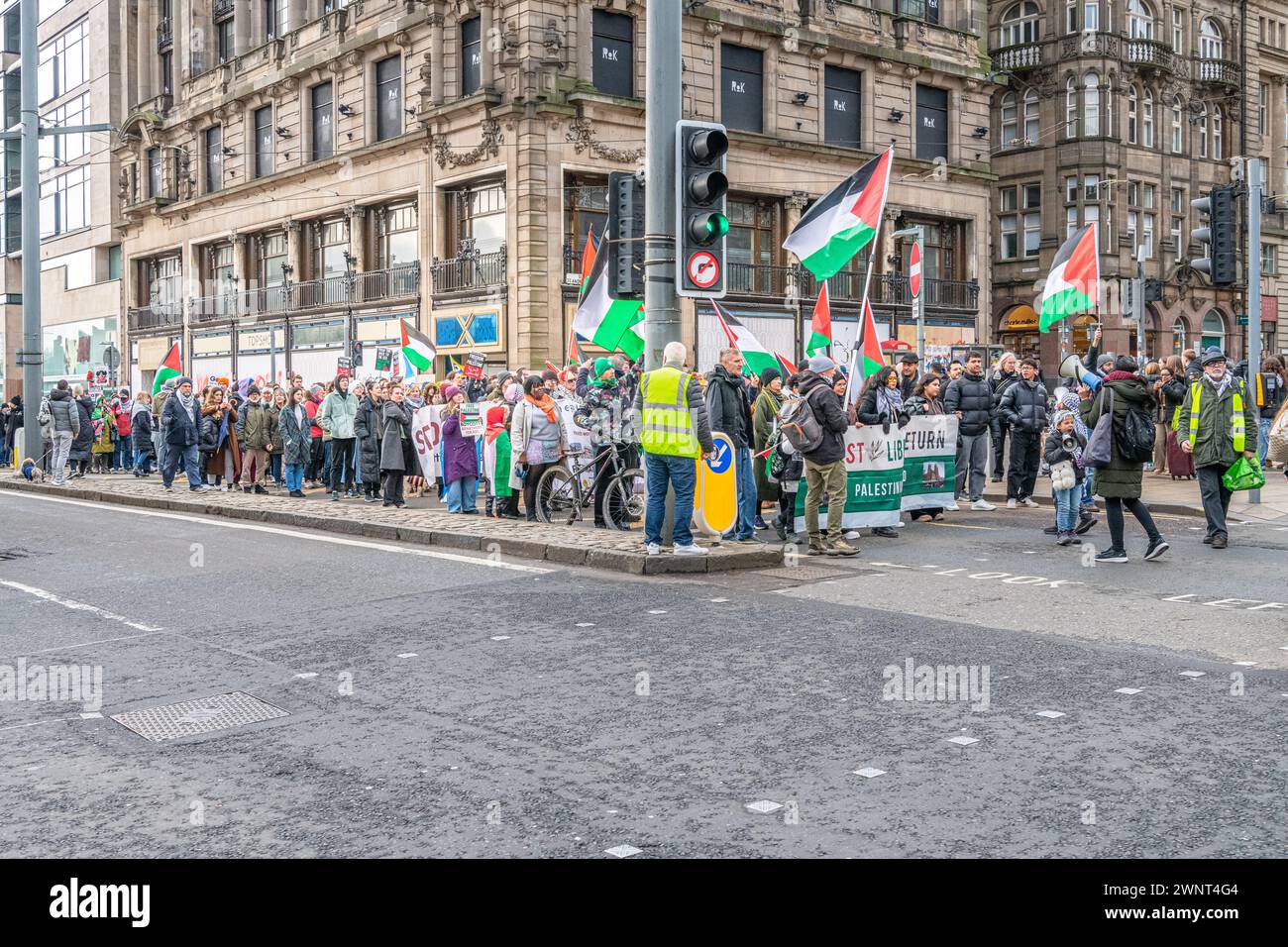 Edinburgh palestine ceasefire hi-res stock photography and images - Alamy