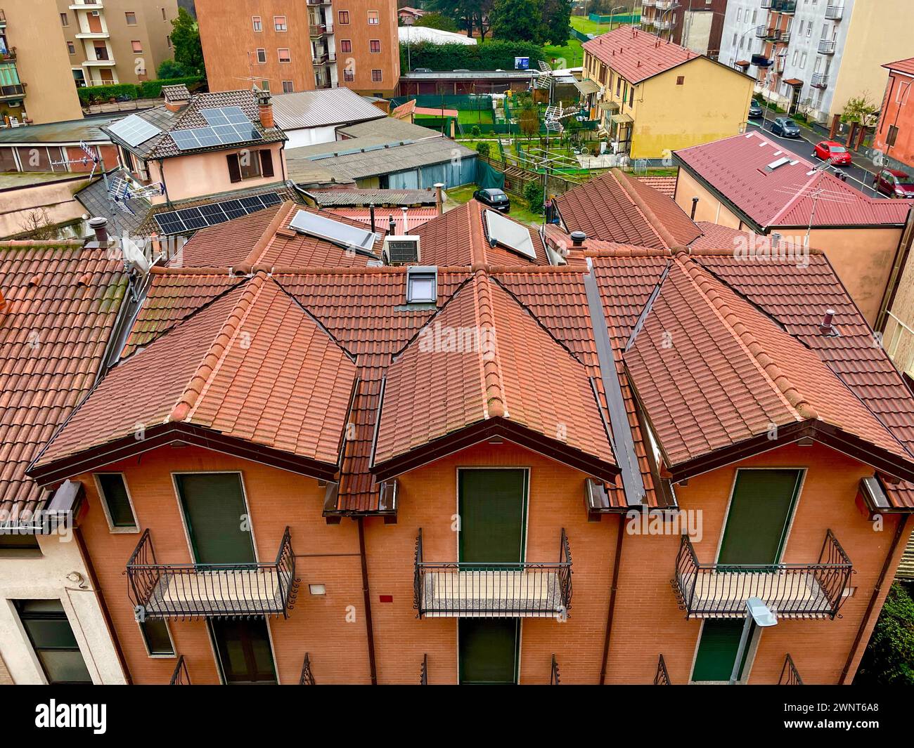 Typical Italian houses in the provinces Stock Photo - Alamy