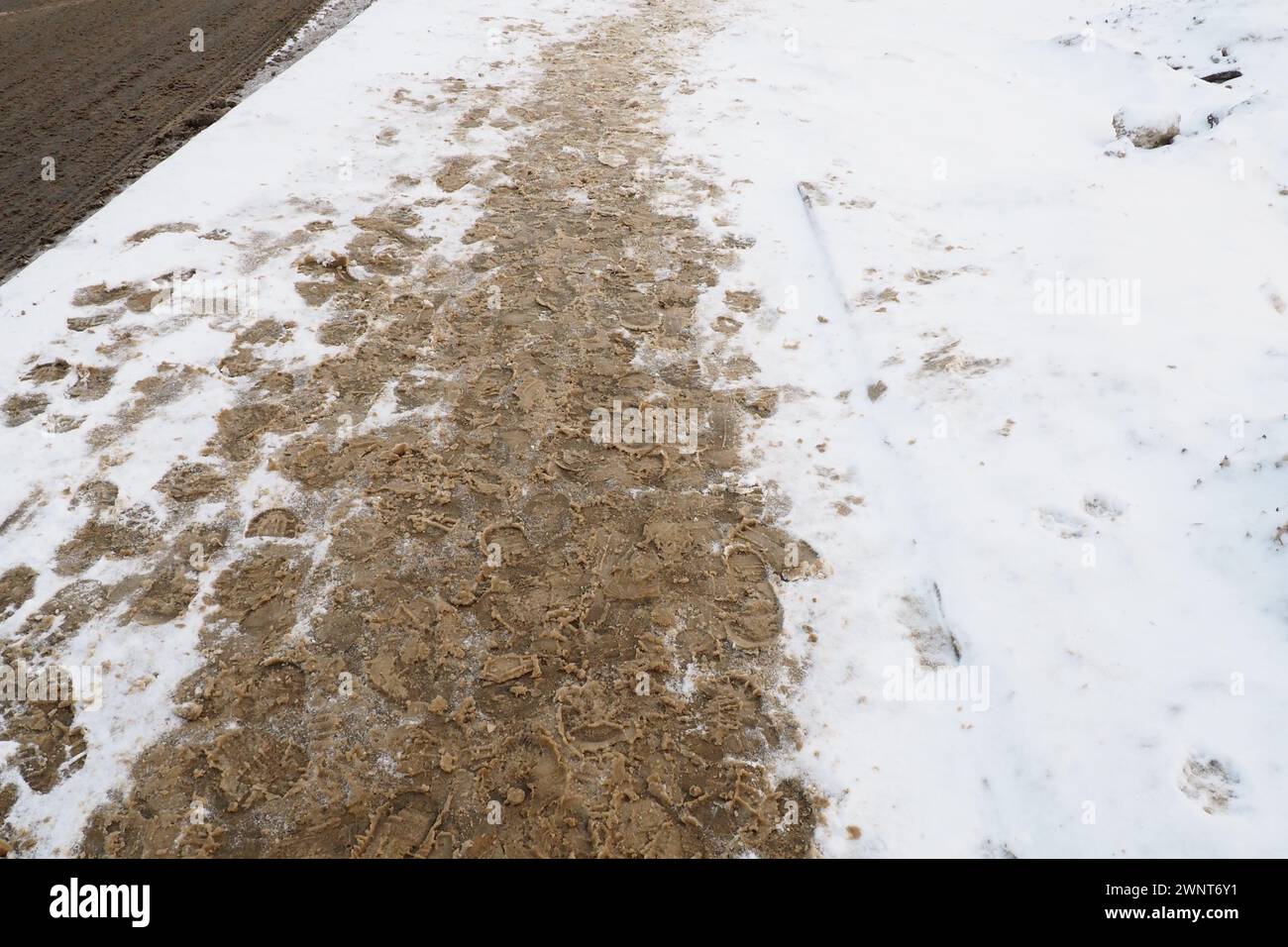 Footprint and mud and pavement hi-res stock photography and images - Alamy
