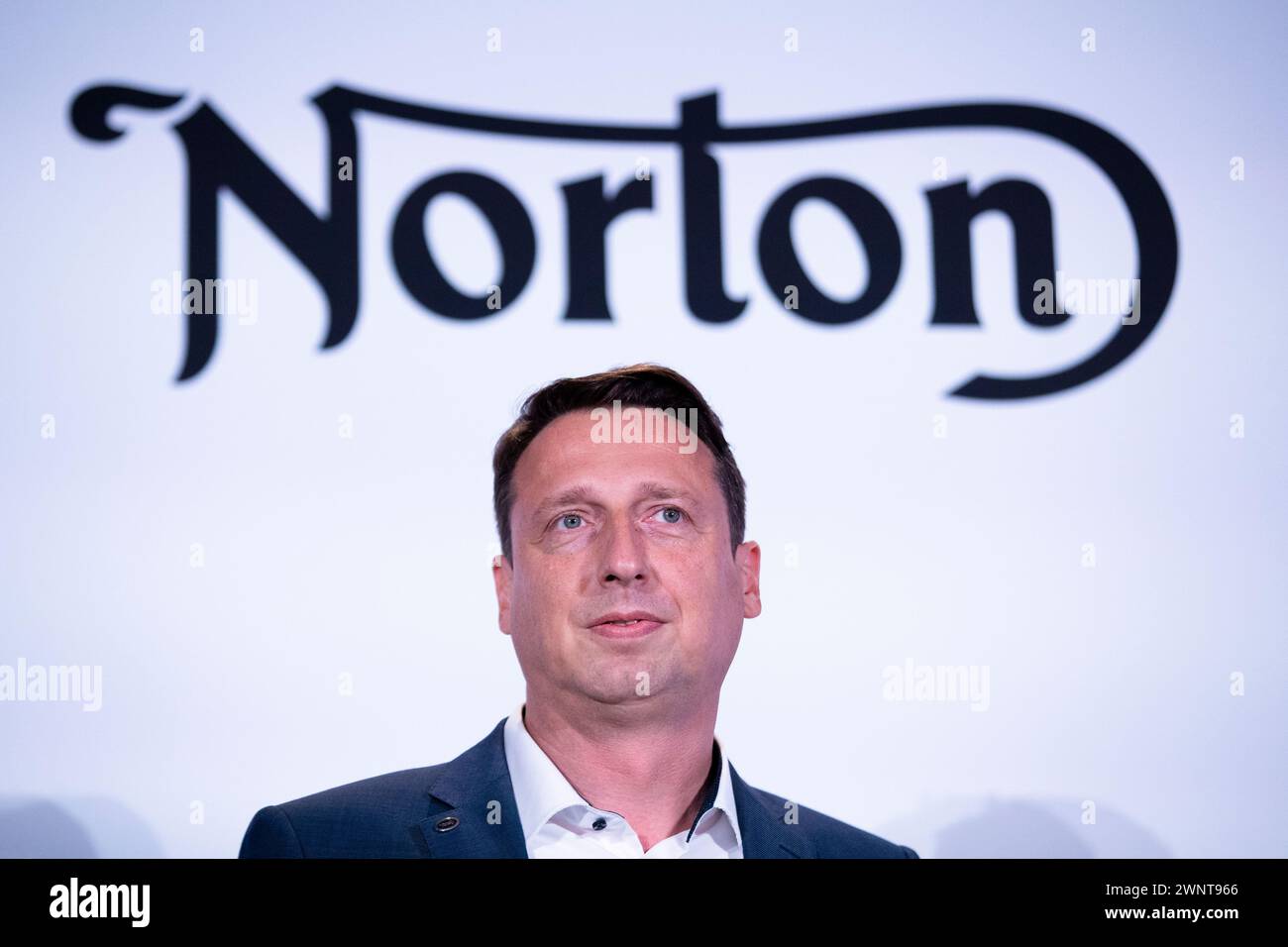 Robert hentschel hi-res stock photography and images - Alamy