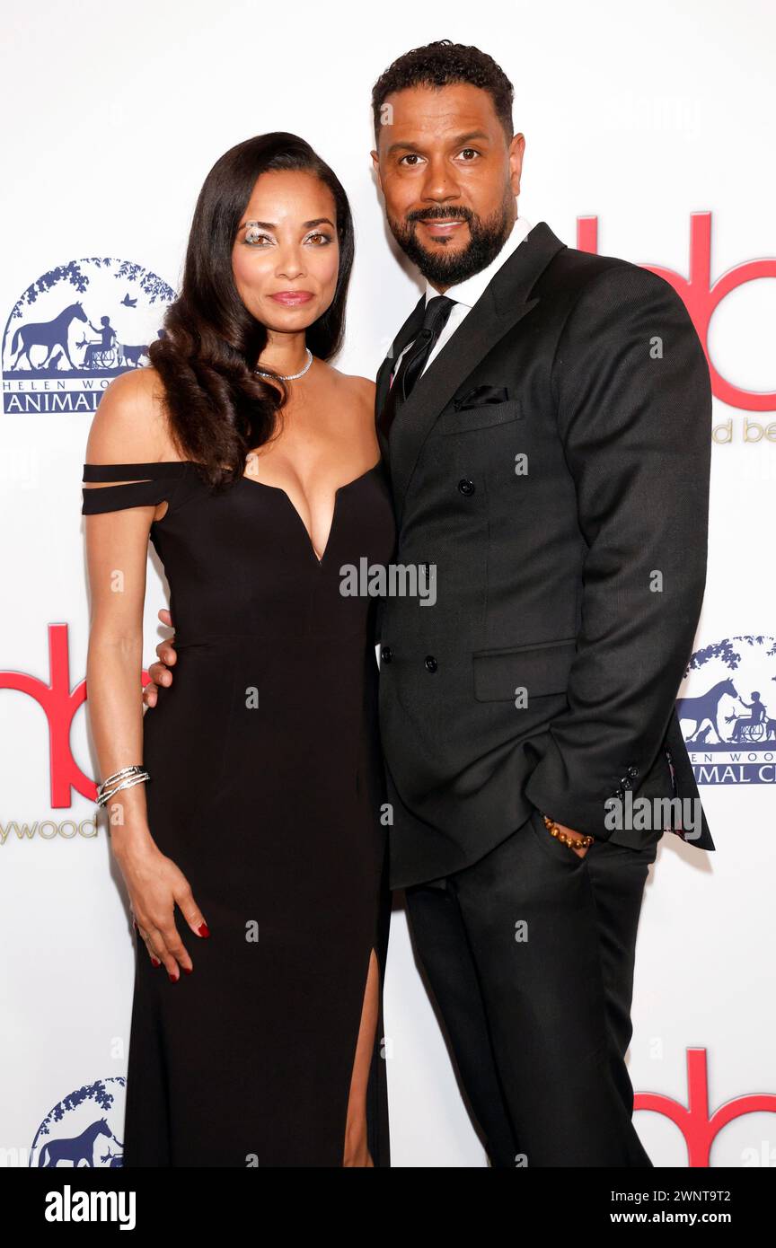 Rochelle Aytes mit Ehemann CJ Lindsey bei der Verleihung der 9 ...