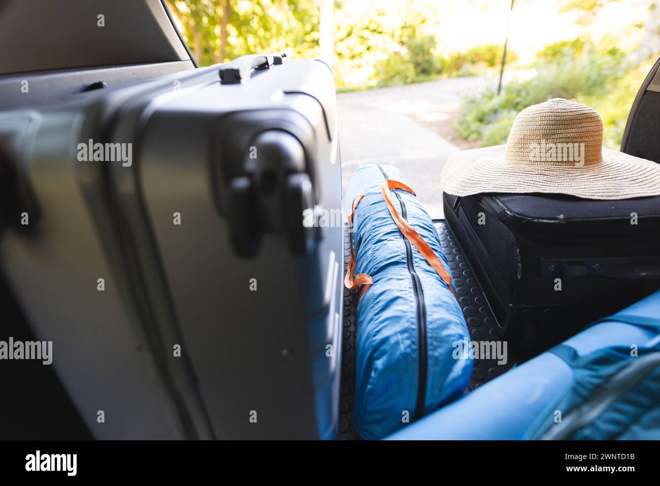 Packed car hi-res stock photography and images - Alamy