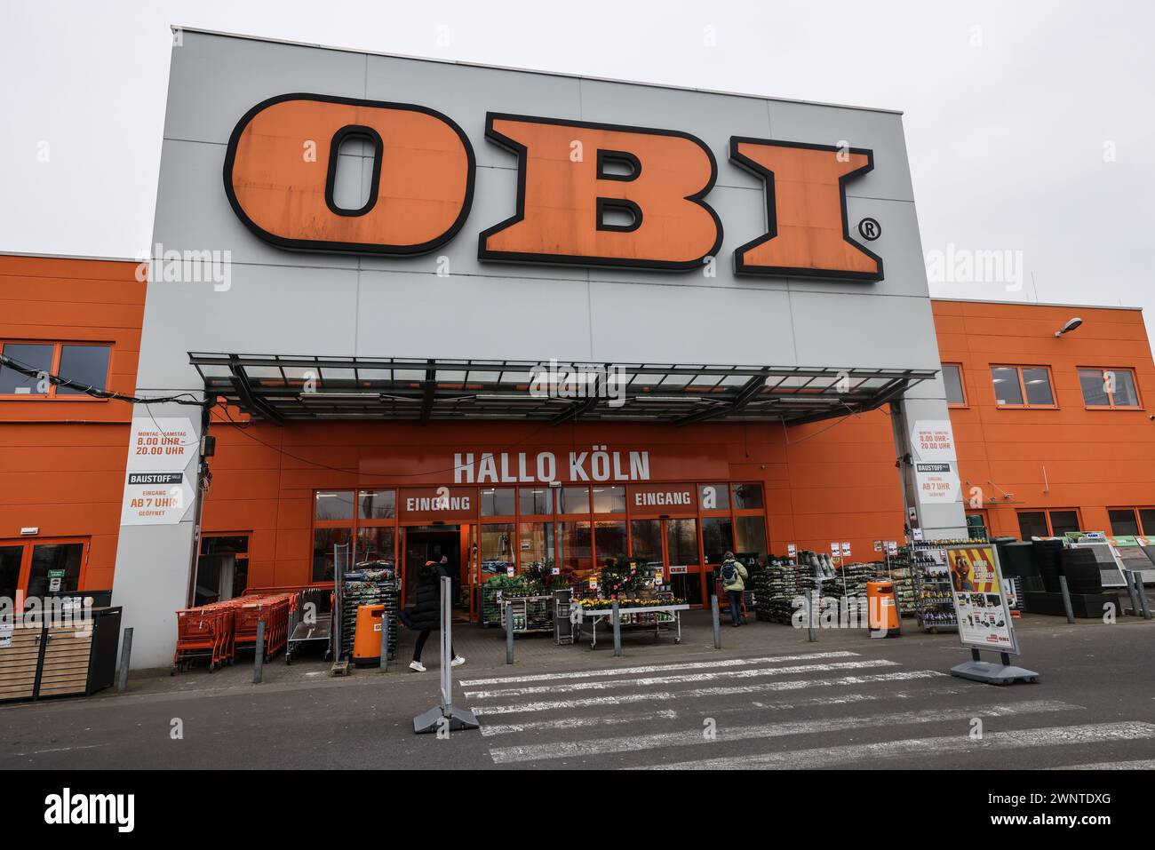04 March 2024, North Rhine-Westphalia, Cologne: A DIY store of the OBI ...