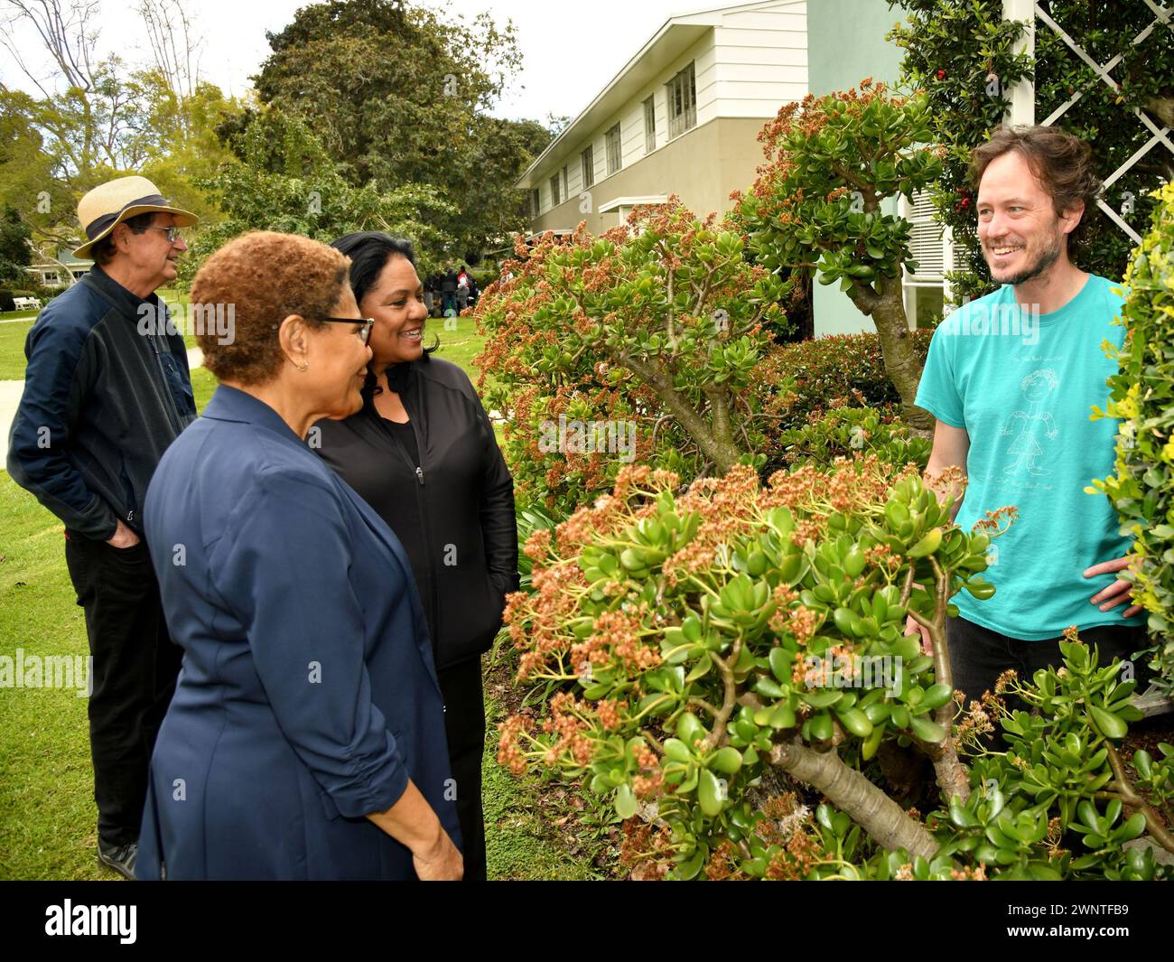 Los Angeles, Ca. 3rd Mar, 2024. Mayor Karen Bass, Heather Hutt at the ...