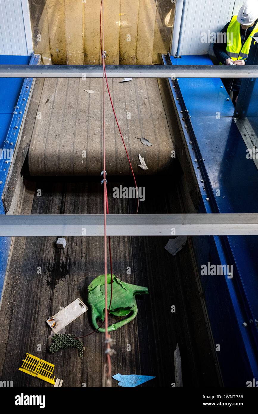 EINDHOVEN - The opening of the new plastic sorting installation of ...