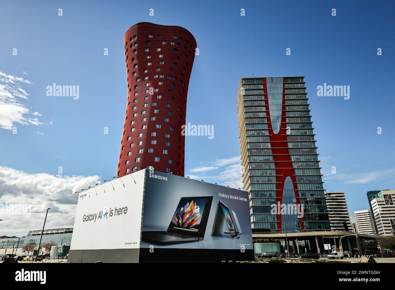 Mwc circle logo hi-res stock photography and images - Alamy