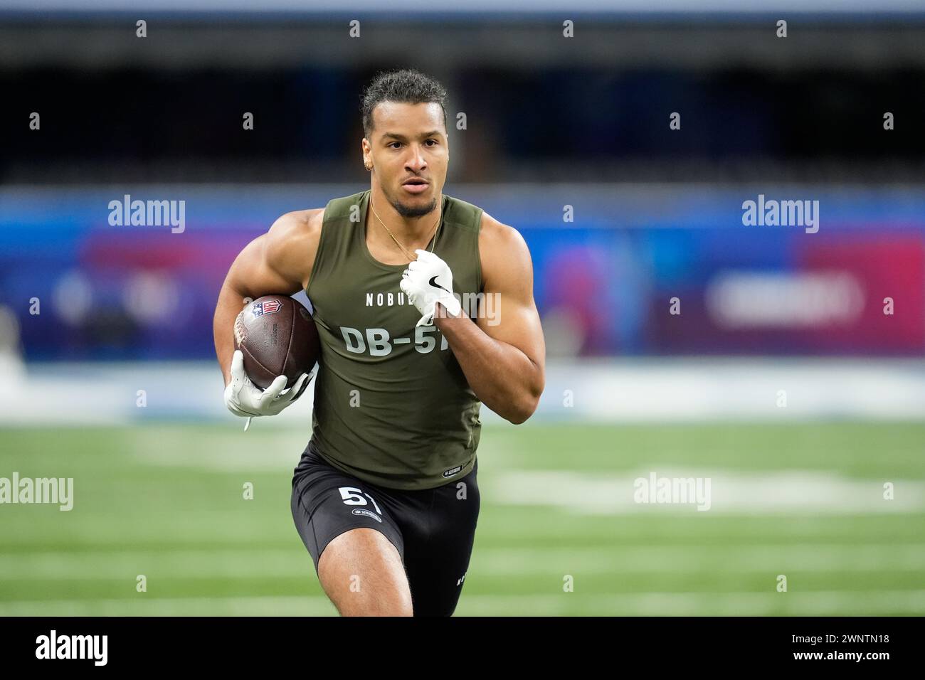 Washington State defensive back Jaden Hicks runs a drill at the NFL ...